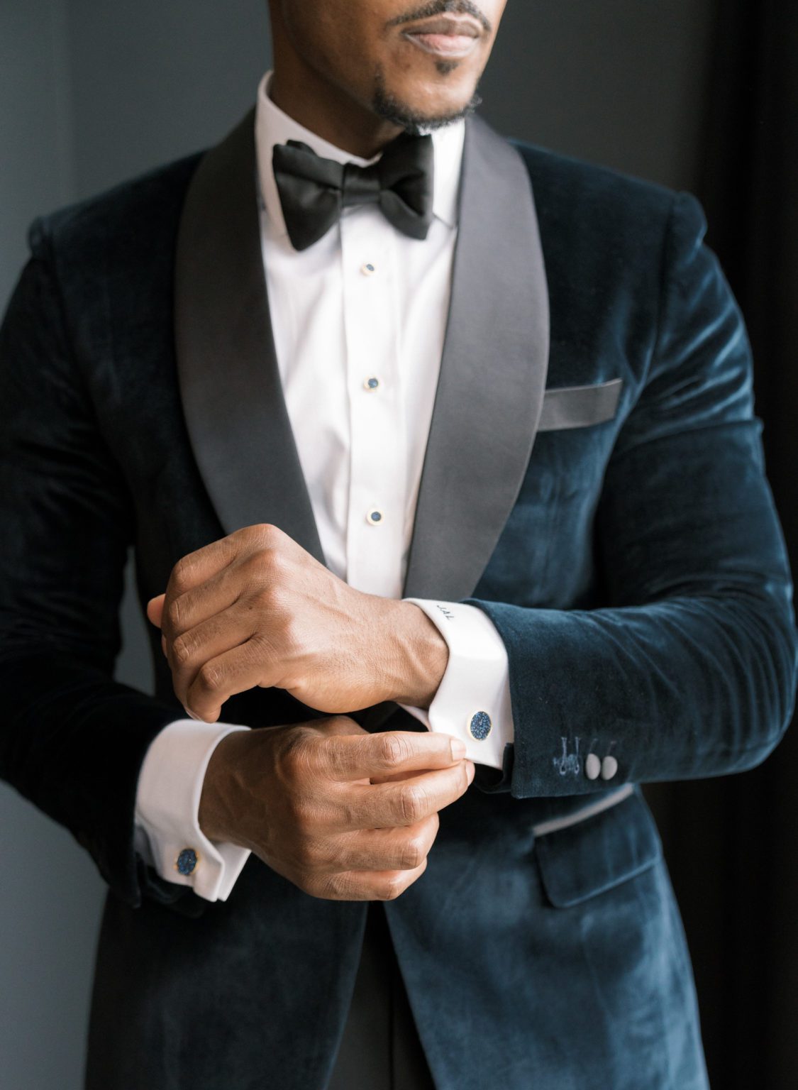The Gage Milwaukee Wedding - Modern and Lush Wedding